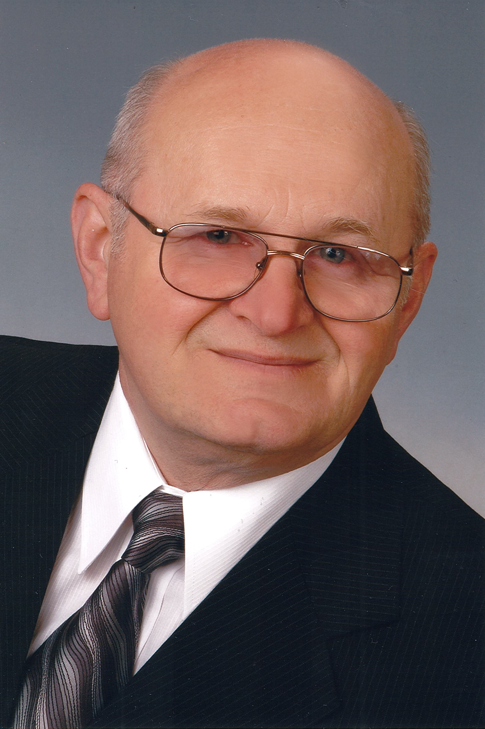 Frank Weidlich | Rod Abrams Funeral Home Ltd.