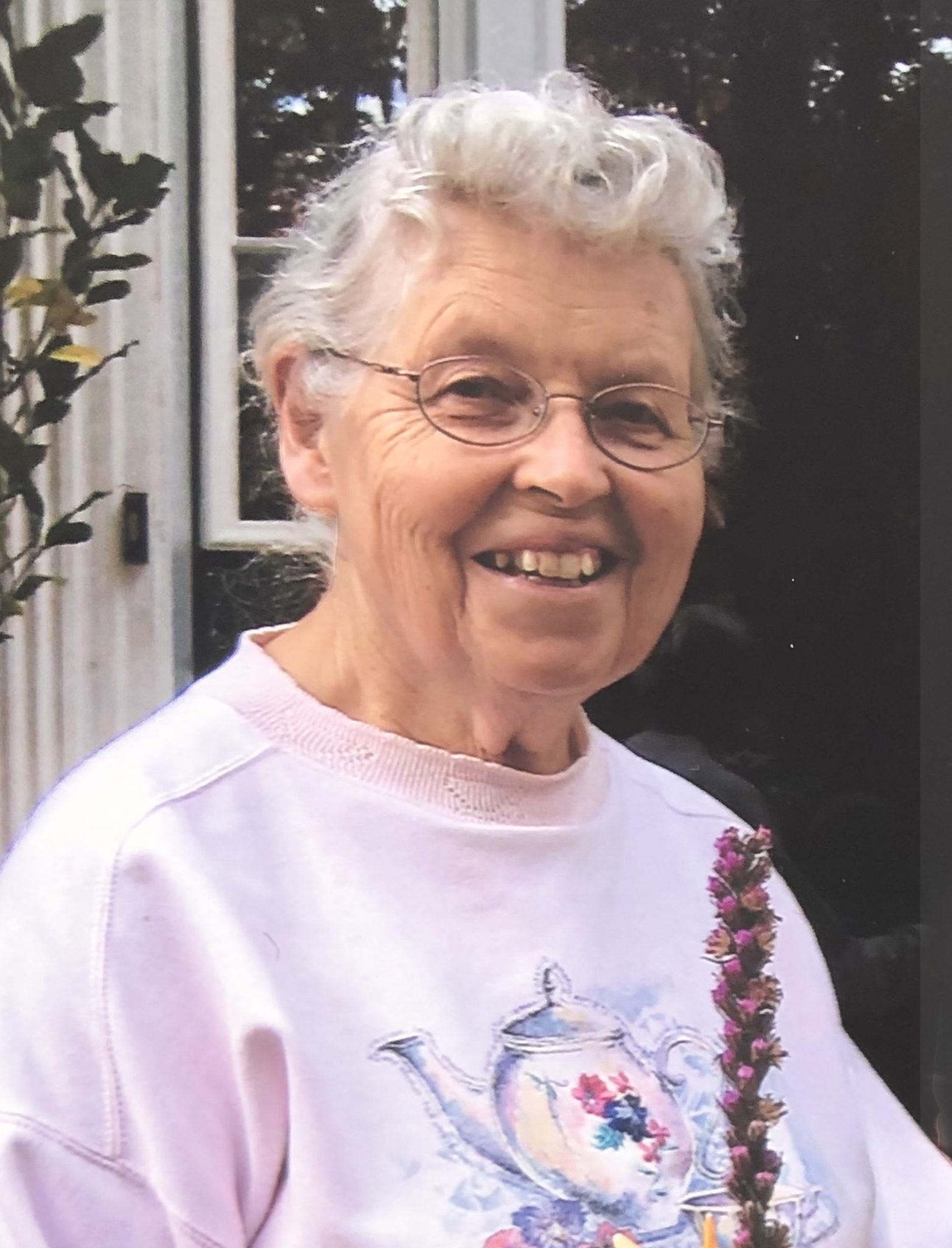 Winnifred May Hayhoe | Rod Abrams Funeral Home Ltd.