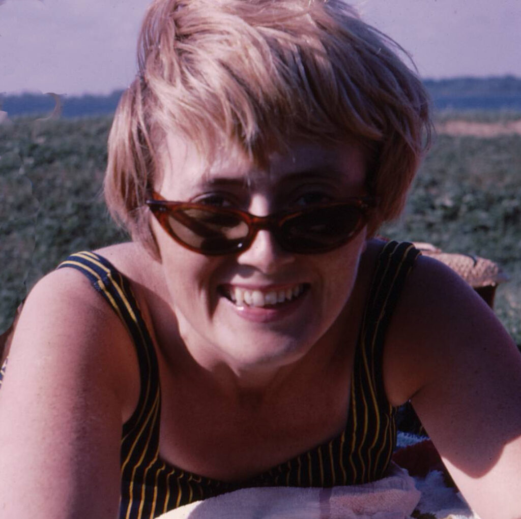 Jeanine Kuhi | Rod Abrams Funeral Home Ltd.