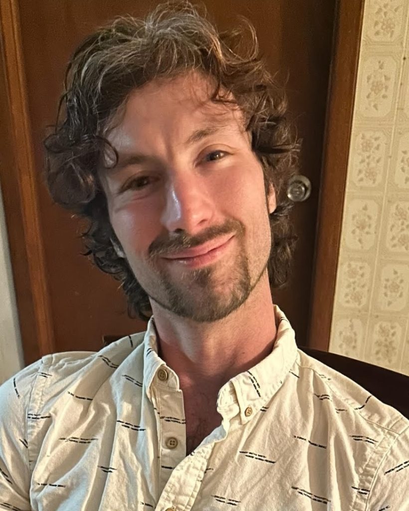 Roy Gordon McMullen | Rod Abrams Funeral Home Ltd.